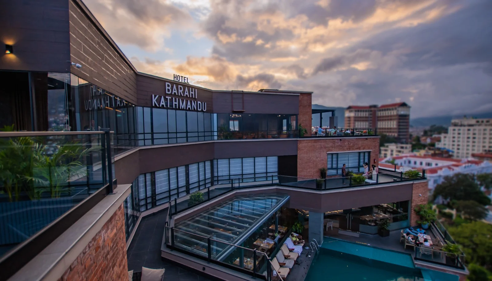 होटल बाराहीमा दशैँ भोज सुरु, कति लाग्छ शुल्क ? « News of Nepal