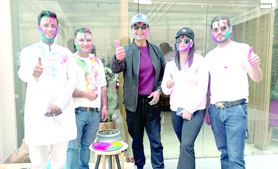 फागुको रङमा रंगिए कलाकर्मी « News of Nepal