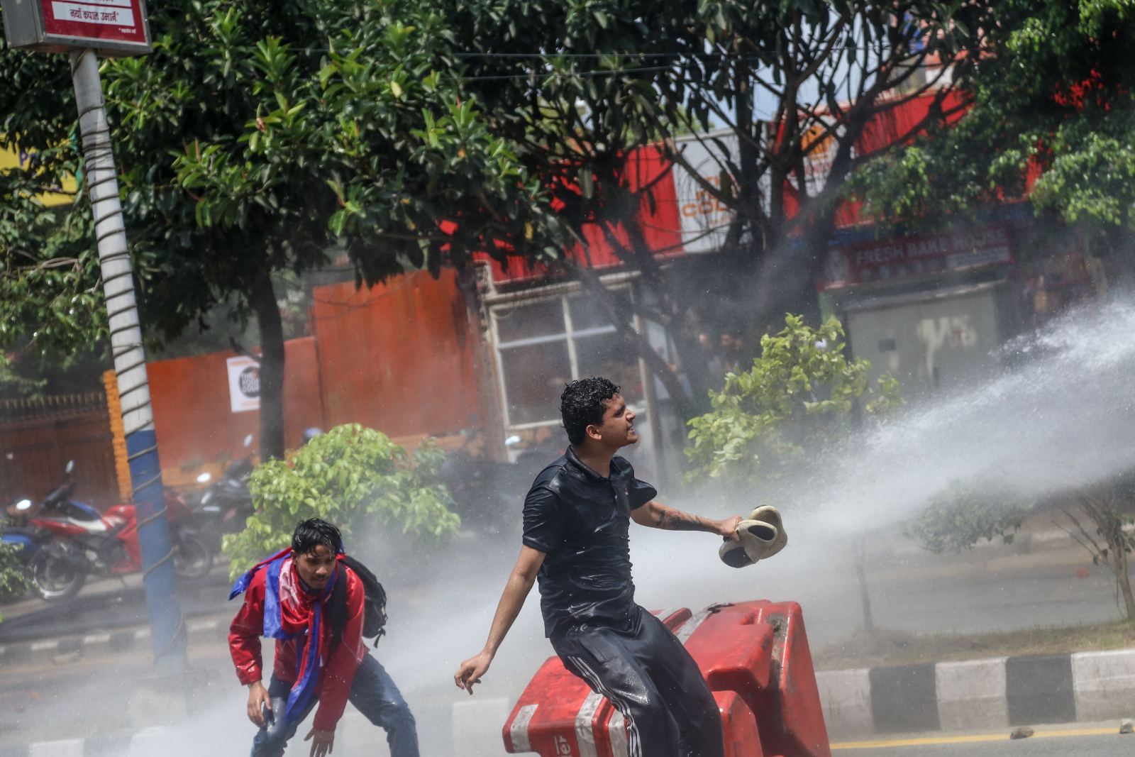नयाँबानेश्वरपछि राजधानीका थप क्षेत्रमा प्रशासनको कर्फ्यू « News of Nepal